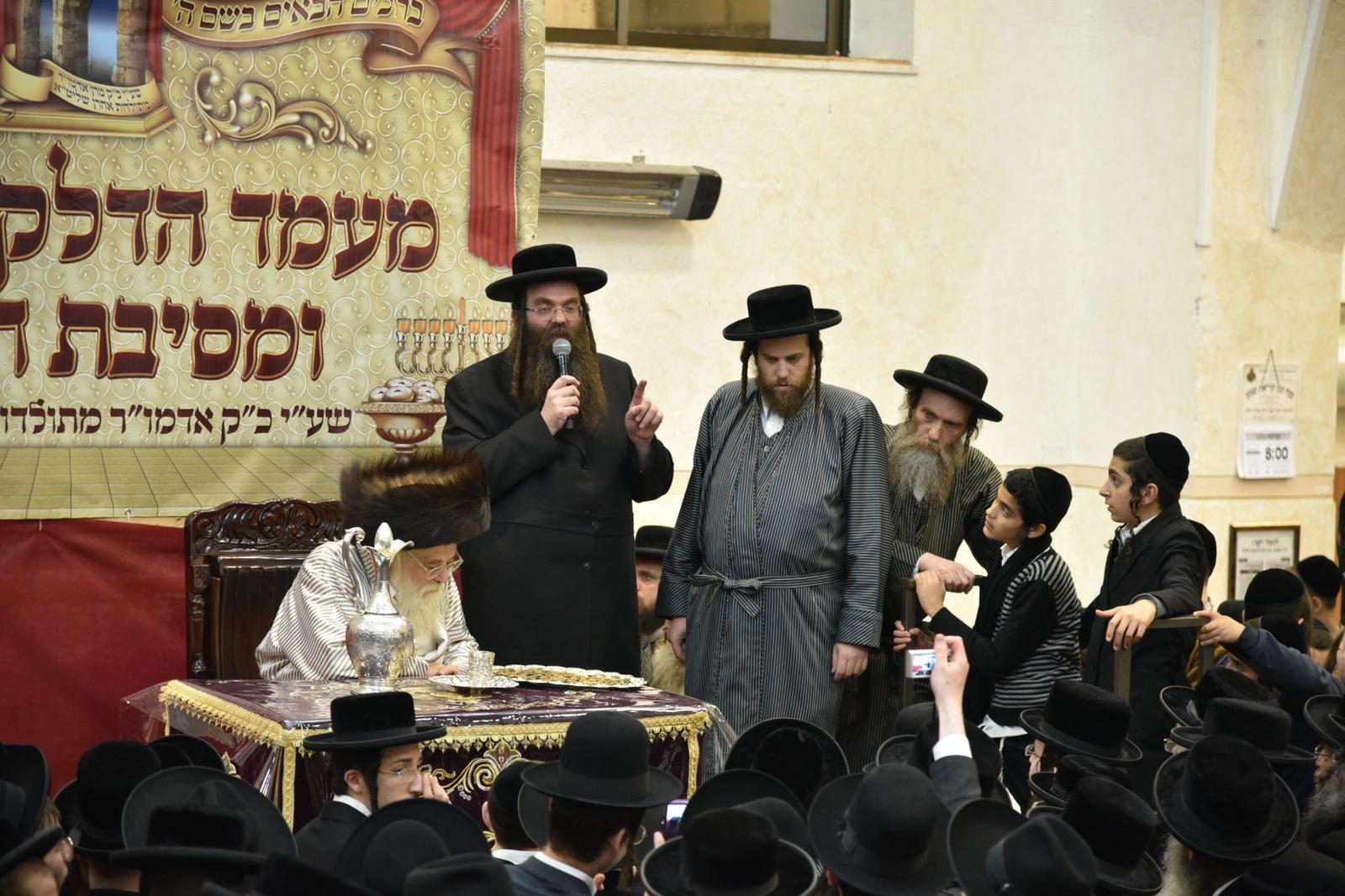 Monday Evening – Second Night Chanukah with the Toldos Aharon Rebbe ...